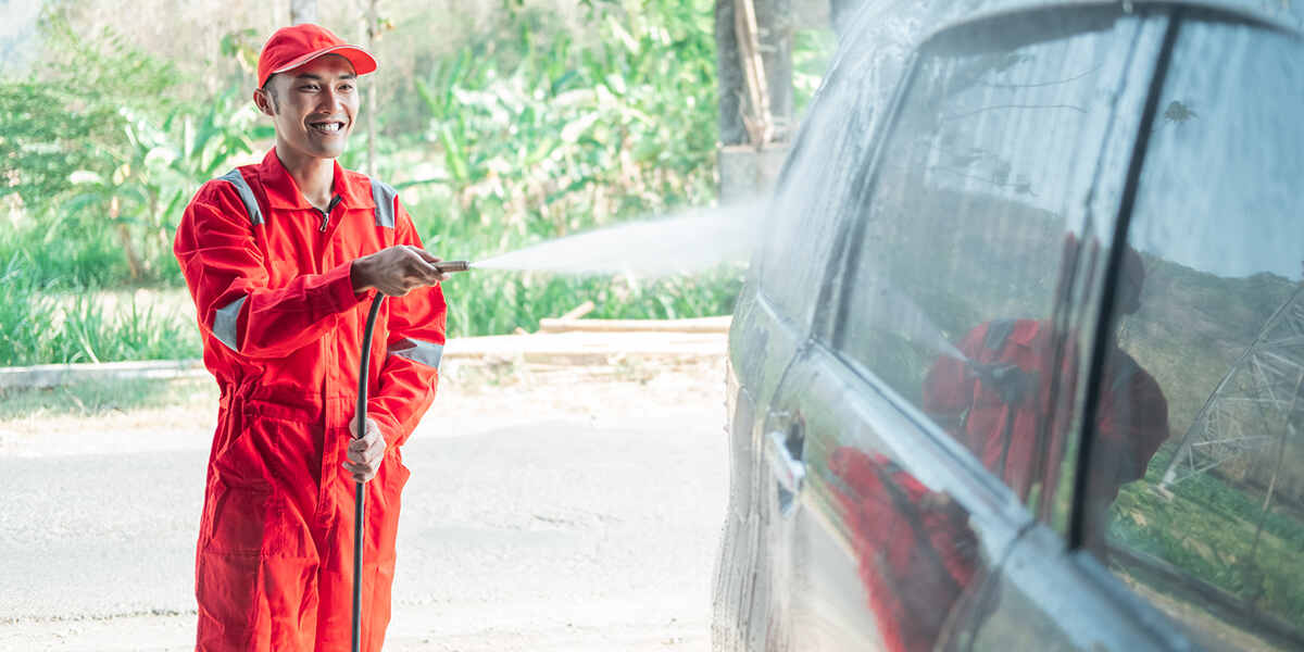 Selecting the Best Uniforms for Your Car Wash Team: Six Tips